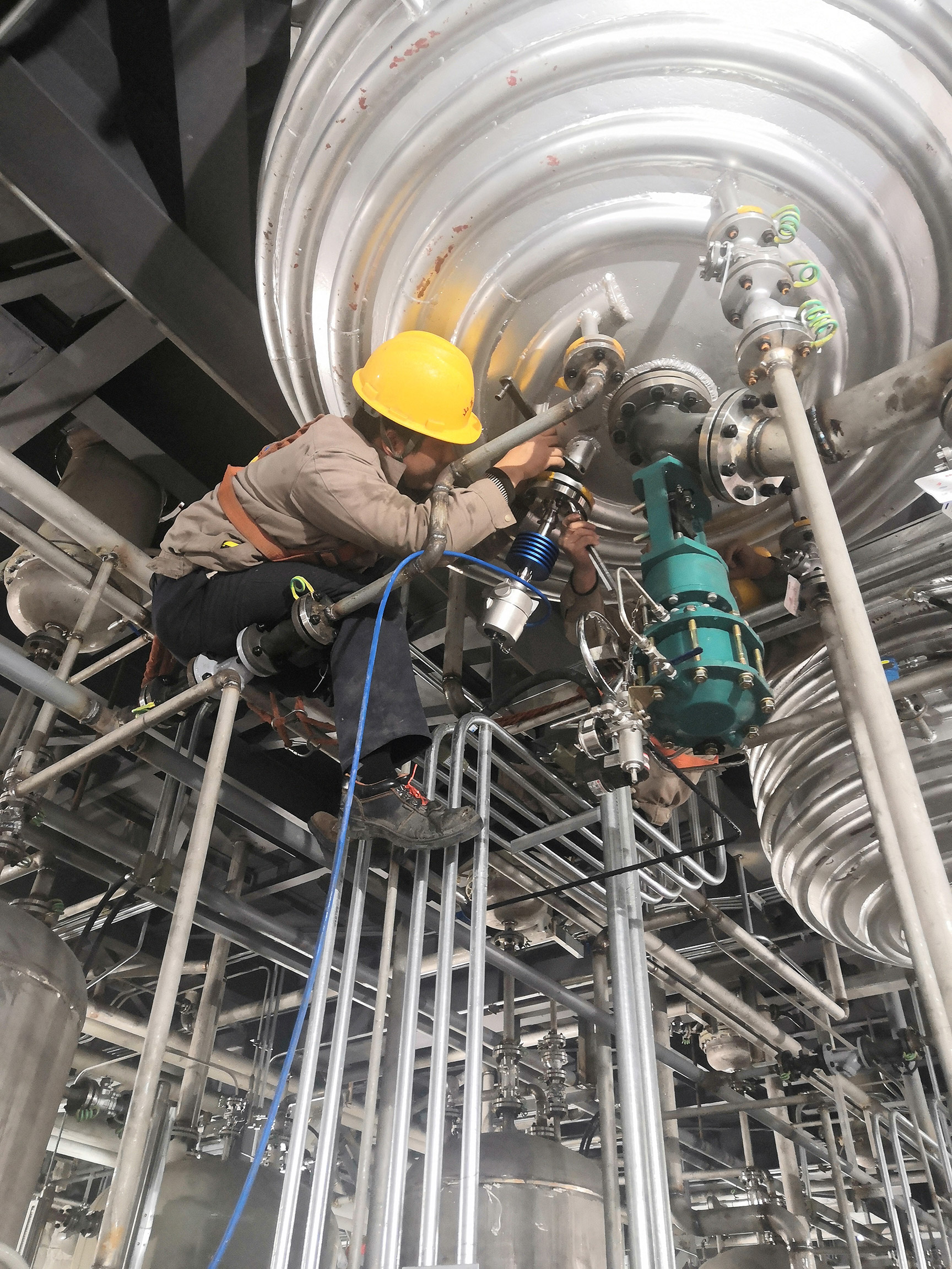 Real-Time Viscosity Control of Silicone Rubber with XL7 – Hydramotion